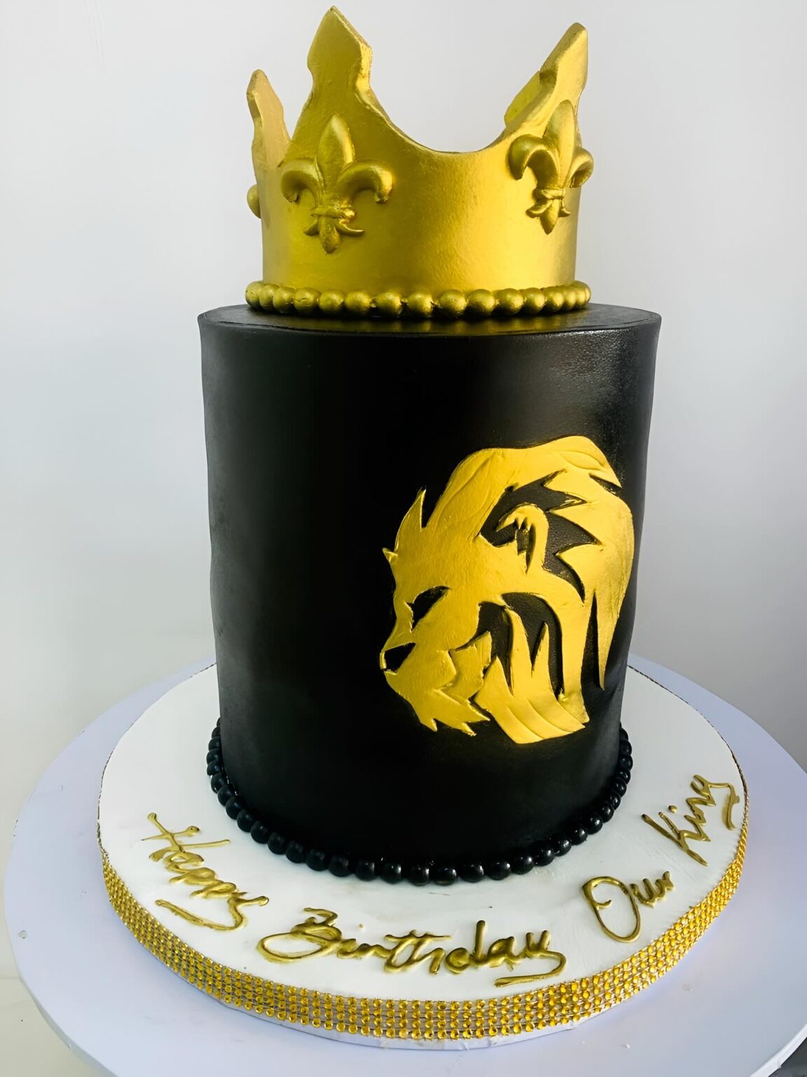 Royal King’s Birthday Cake - Diva Cakes